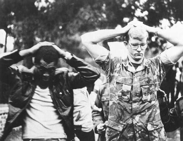 Mamaye Ofishin Jakadancin Amurka A Tehran - wikishia